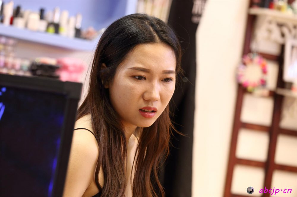 (高跟鞋)超美时尚女，性感玉足，看见她的脚趾口水不停地流！43张 – abcjp原创