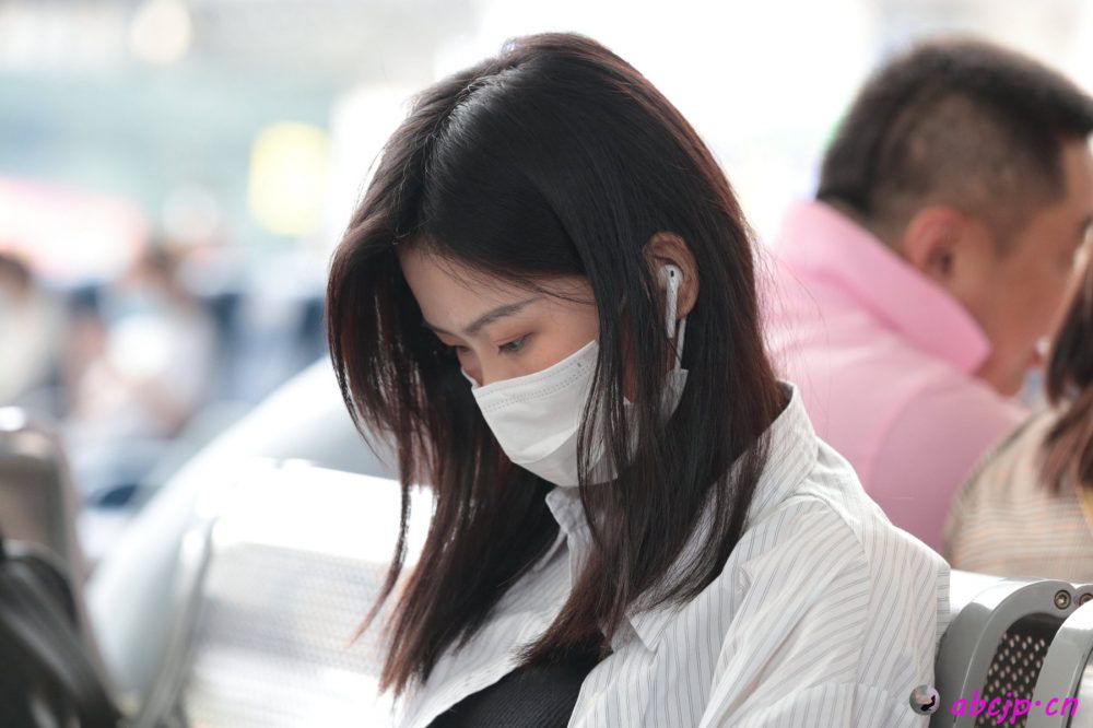 (高跟鞋)好美好年轻的美女啊,脚型超级性感完美,脚趾精致保养太好了!27张 – abcjp原创