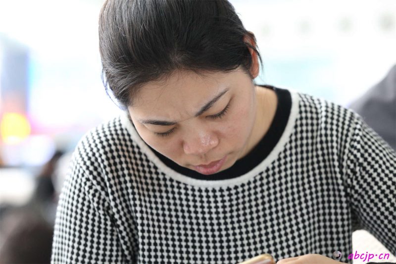 (丝袜)年轻女郎脱掉黑色包脚平底露超薄黑丝,原味诱惑!70张 – abcjp原创