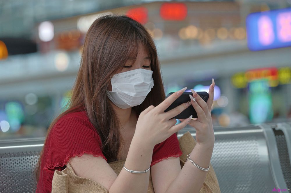 (平底鞋)可爱的红衣姑娘的黑色人字拖玉足挺柔软可爱的,脚趾柔柔的!26张 – abcjp原创